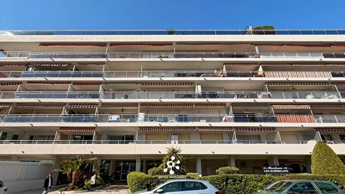 Appartement à vendre - Saint-Laurent-du-Var, Bord de Mer, Port de Plaisance - 4 pièces - 2 chambres