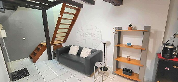 Appartement à vendre - Fontainebleau, France, Joffre - 1 pièce