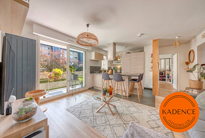 Maisons à vendre et appartements à louer - 1