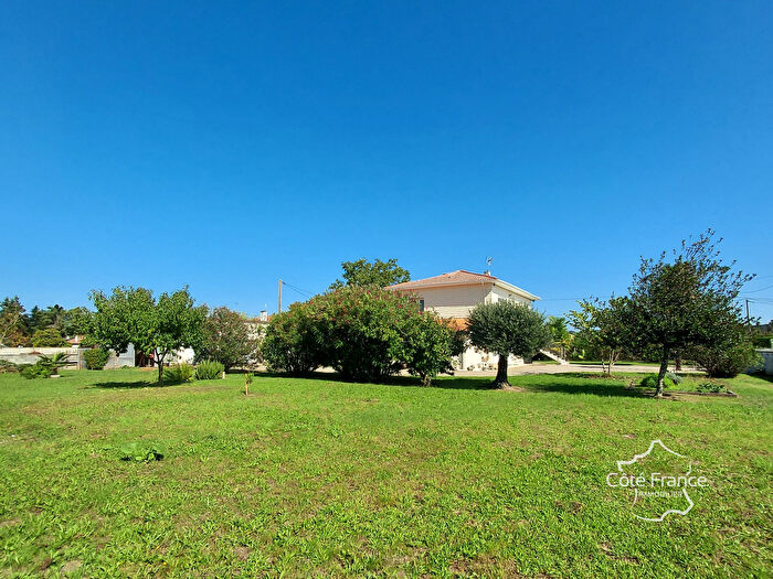 Maison à vendre - Lamothe-Landerron - 7 pièces - 4 chambres