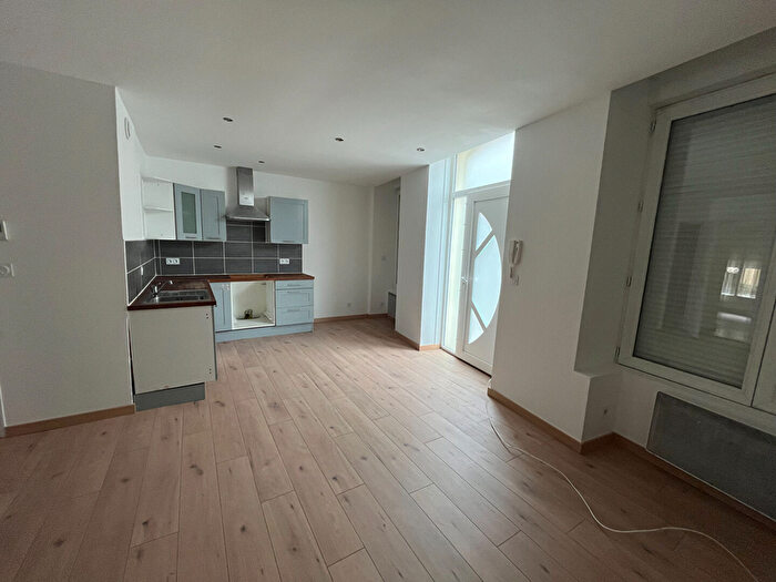 Appartement 3 pièces à Saint-Étienne, Crêt de Roc, à louer