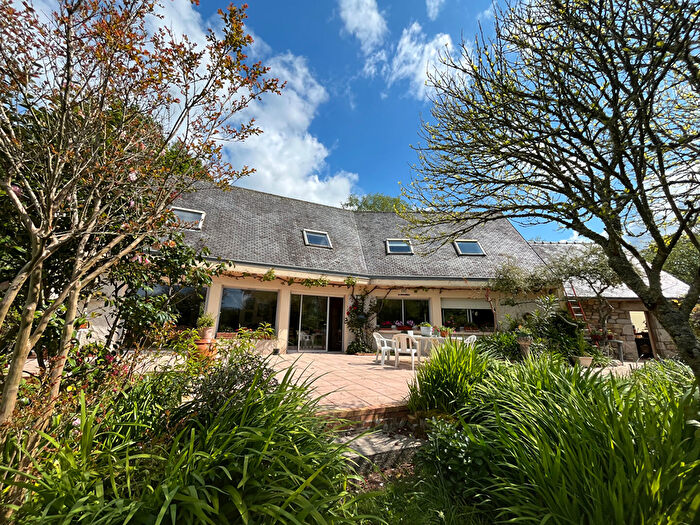 Maison à vendre - Gouesnach - 7 pièces - 5 chambres