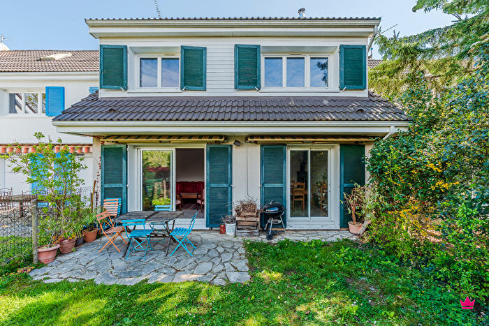 Maison à vendre - Meyzieu, Nord Ouest - 5 pièces - 4 chambres