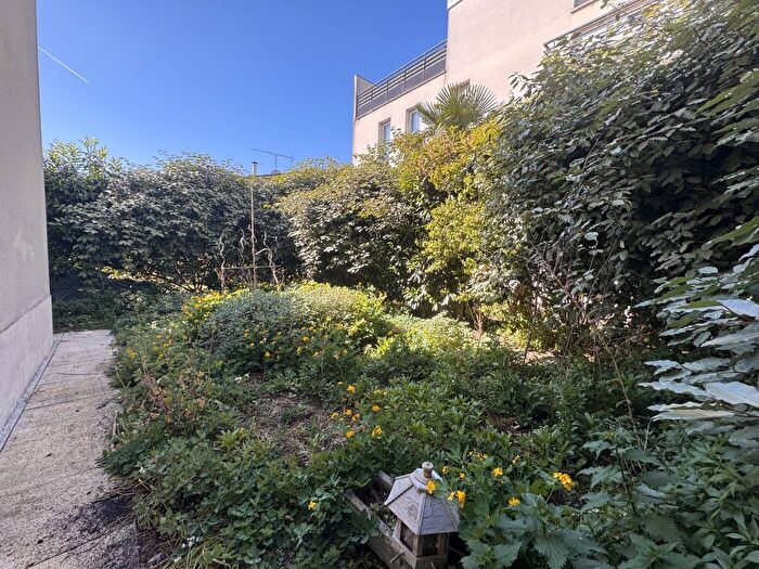 Appartement à louer - Le Fort, Vitry-sur-Seine - 2 pièces - 1 chambre