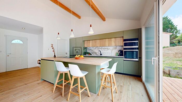 Maison 5 pièces à Lacroix-Falgarde, à vendre