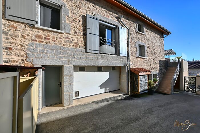 Maison à vendre - Saint-Martin-en-Haut - 10 pièces - 6 chambres