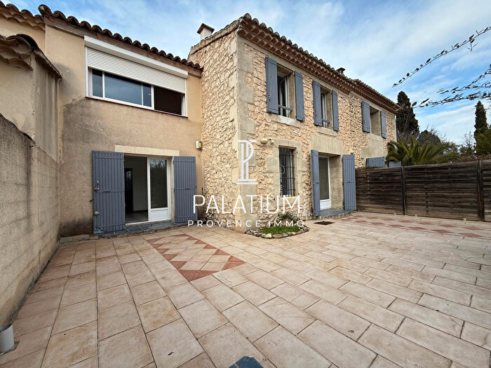 Maison à vendre - Sénas - 6 pièces - 3 chambres