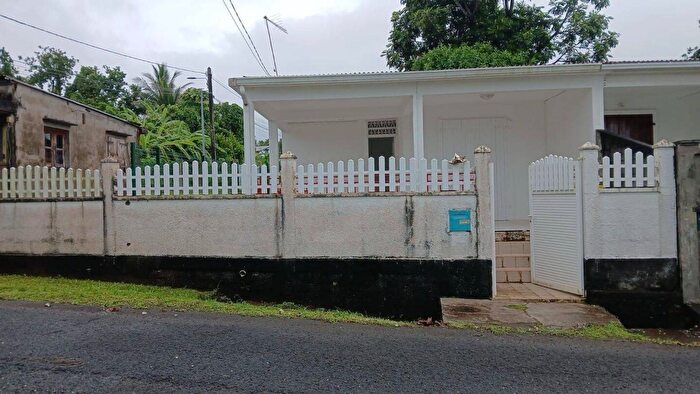 Maison à vendre - Capesterre-Belle-Eau - 4 pièces - 2 chambres