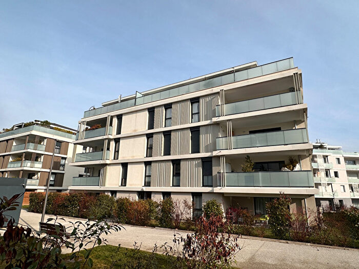 Appartement à louer - Saint-Jorioz - 4 pièces - 3 chambres