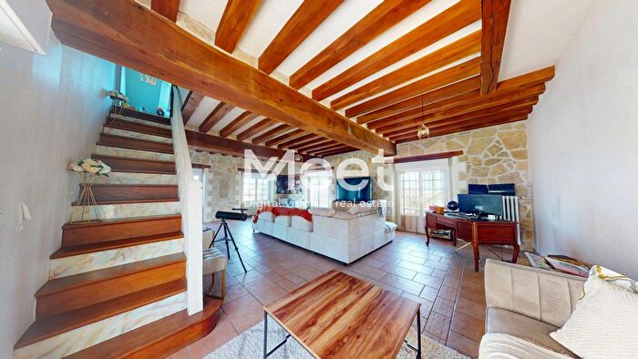 Maison à vendre - Jussy - 8 pièces - 4 chambres