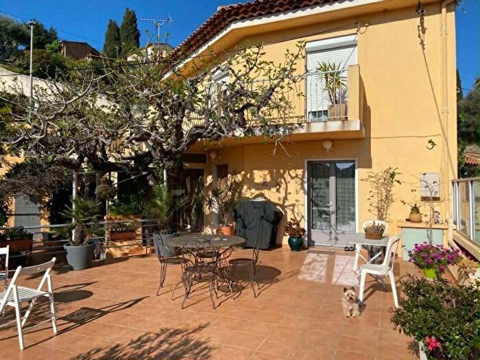 Maison à vendre - Ollioules, Centre-ville - 4 pièces - 3 chambres