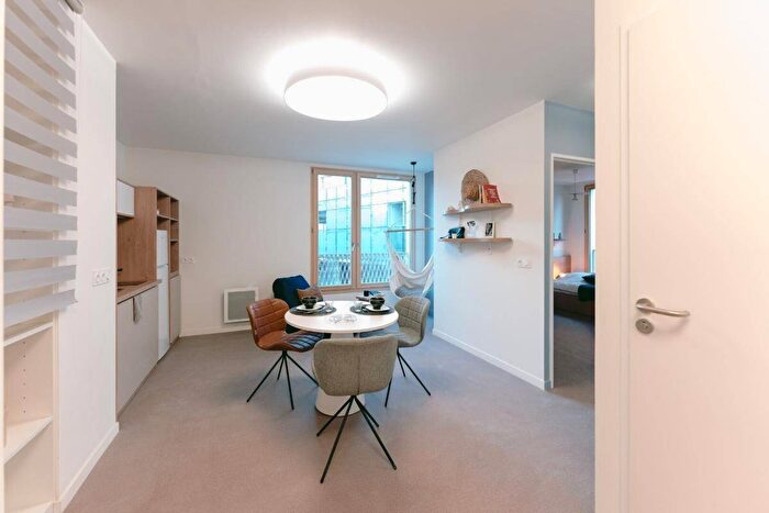 Appartement à louer - Monsivry, Villejuif - 1 pièce