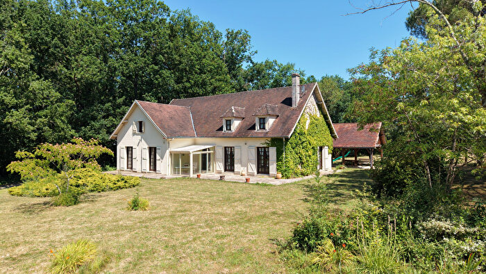 Villeneuve-sur-Lot, Zone rurale Nord : Maison 9 pièces à vendre