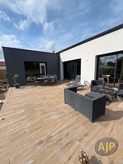 Maison à louer - Monnières - 4 pièces - 3 chambres