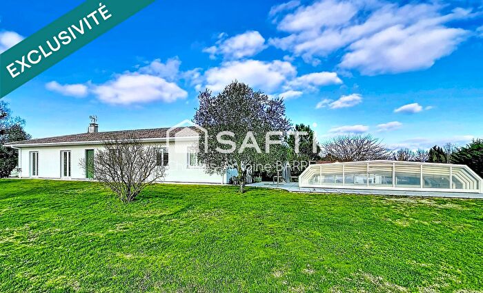 Maison à vendre - Teuillac - 6 pièces - 5 chambres