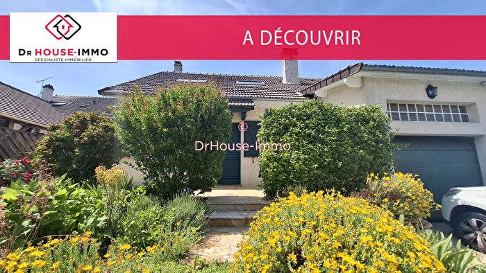 Saint-Arnoult-en-Yvelines : Maison 6 pièces à vendre