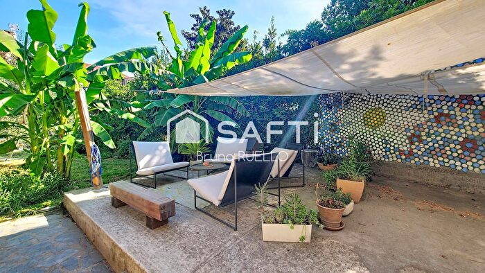 Saint-Génis-des-Fontaines : Maison 6 pièces à vendre