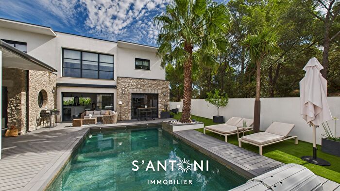 Maison à vendre - Agde, La Ville - 9 pièces - 6 chambres