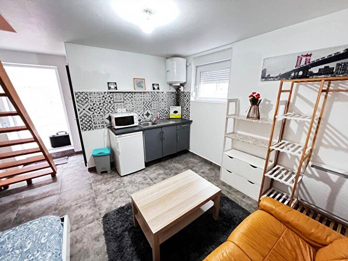 Nord, Bischheim : Appartement 2 pièces à louer