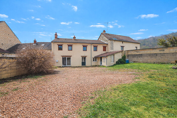 Maison à vendre - Thoires - 4 pièces - 3 chambres