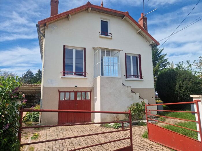 Maison 6 pièces à Bellenaves, à vendre