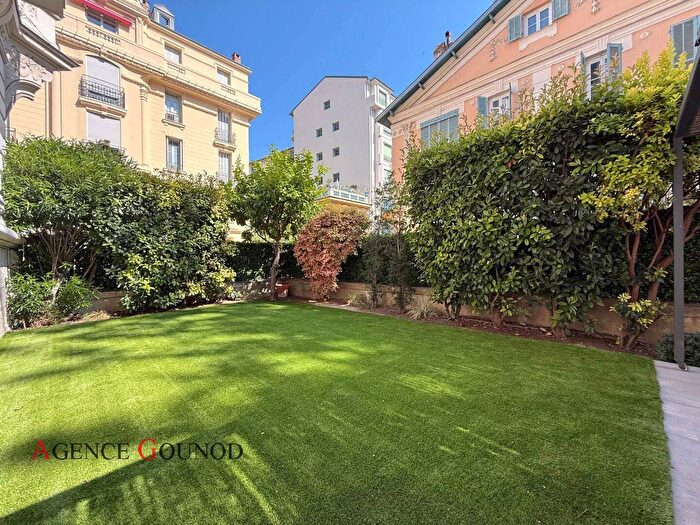 Appartement 4 pièces à louer à Nice