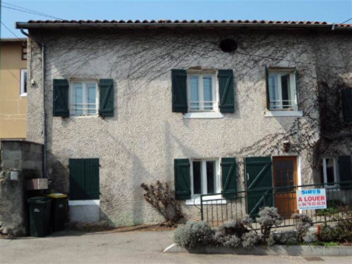 Maison 4 pièces à Auberives-sur-Varèze, à louer