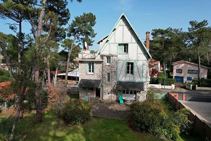 Maison à vendre - Les Mathes - 6 pièces - 5 chambres