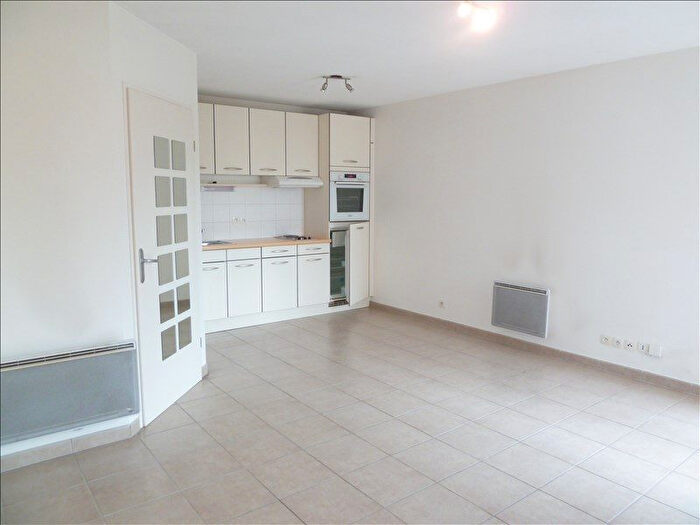 Appartement à louer - Chambéry, Laurier - 2 pièces - 1 chambre