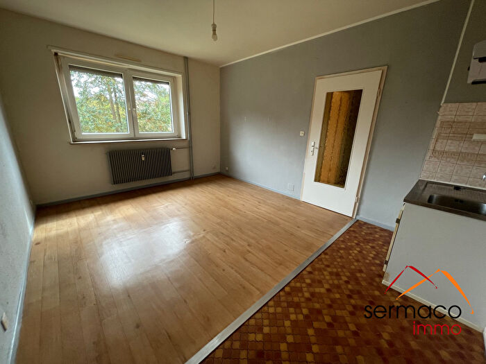 Appartement à louer - Sarreguemines - 2 pièces - 1 chambre