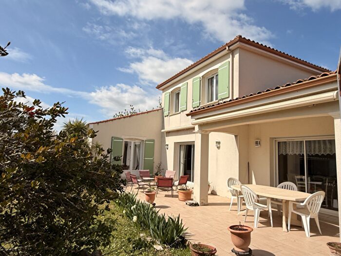 Maison à vendre - Cozes - 6 pièces - 5 chambres