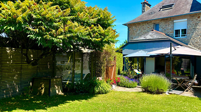 Maison à vendre - Dinan - 6 pièces - 4 chambres