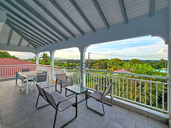 Maison à vendre - Baie-Mahault - 4 pièces - 3 chambres