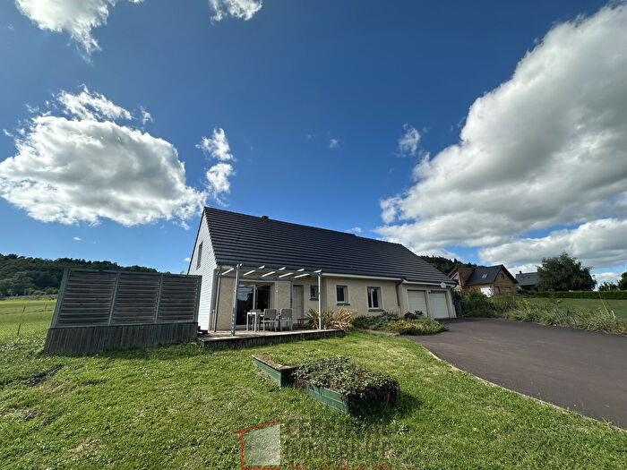 Maison à vendre - Saint-Bonnet-près-Orcival - 4 pièces - 3 chambres