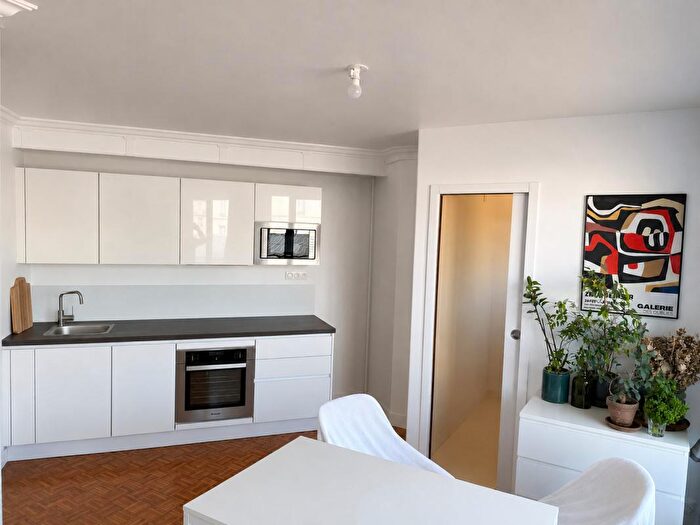 Paris 15ème, Cambronne, Garibaldi - Appartement 2 pièces à louer