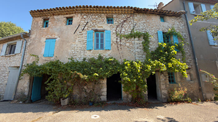 Saint-Trinit : Maison 7 pièces à vendre