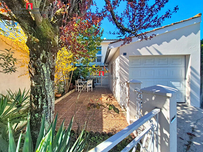 Maison à vendre - Carbon-Blanc - 4 pièces - 3 chambres