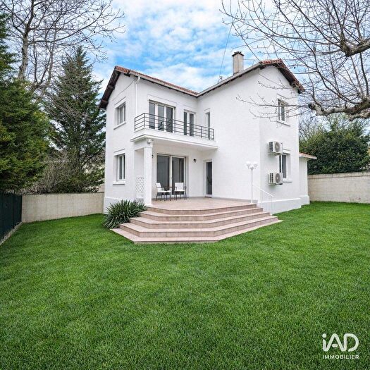 Maison à vendre - Marseille e , Les Trois Lucs - 5 pièces - 4 chambres