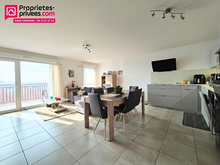 Appartement à vendre - Bellegarde-sur-Valserine - 4 pièces - 3 chambres