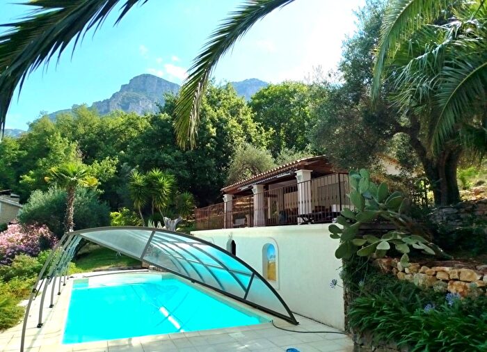 Tourrettes-sur-Loup - Maison 8 pièces à vendre