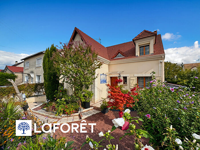 Maison à vendre - Morsang-sur-Orge, Curie - 7 pièces - 3 chambres