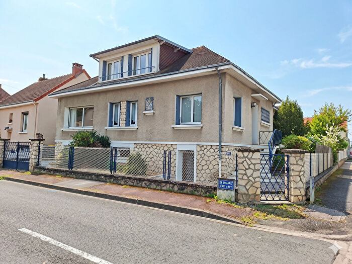 Maison 6 pièces à Châtellerault, Est, à vendre