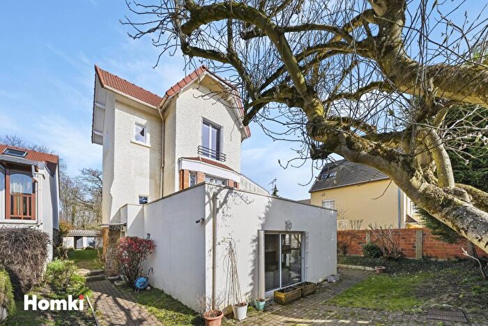 Vélizy-Villacoublay, Le Clos : Maison 5 pièces à vendre