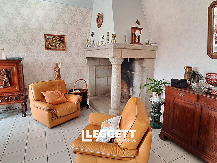 Maison à vendre - Boussac - 11 pièces - 9 chambres