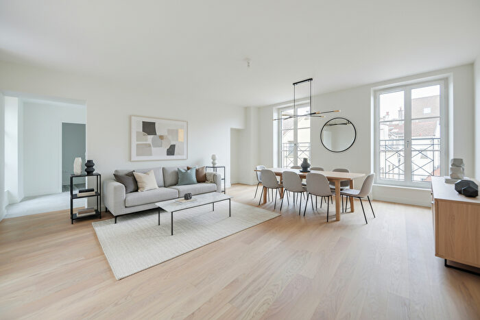 Appartement à vendre - Saint-Germain-en-Laye, Centre-ville, Quartiers forestiers - 5 pièces - 3 chambres