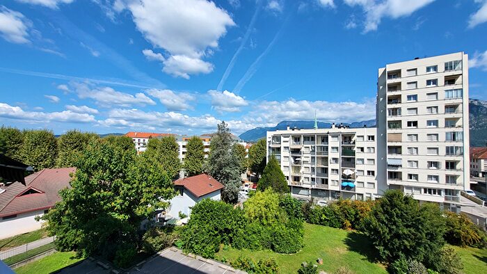Appartement à louer - Annecy, Parc des Sports, Fier - 1 pièce