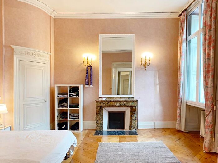 Appartement 5 pièces à Toulouse, Capitole, à louer