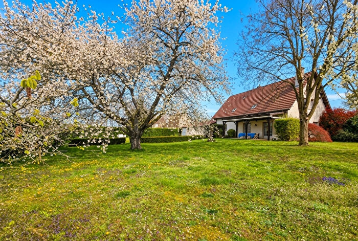 Maison à vendre - Izier - 8 pièces - 6 chambres