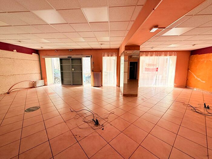 Maison à vendre - Surgères - 5 pièces - 4 chambres