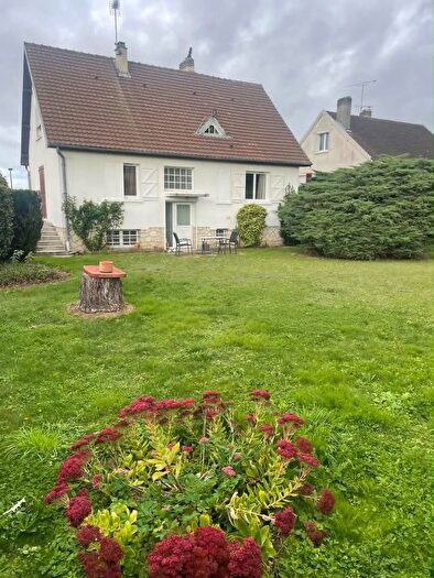Maison 5 pièces à Coucy-le-Château-Auffrique, à vendre